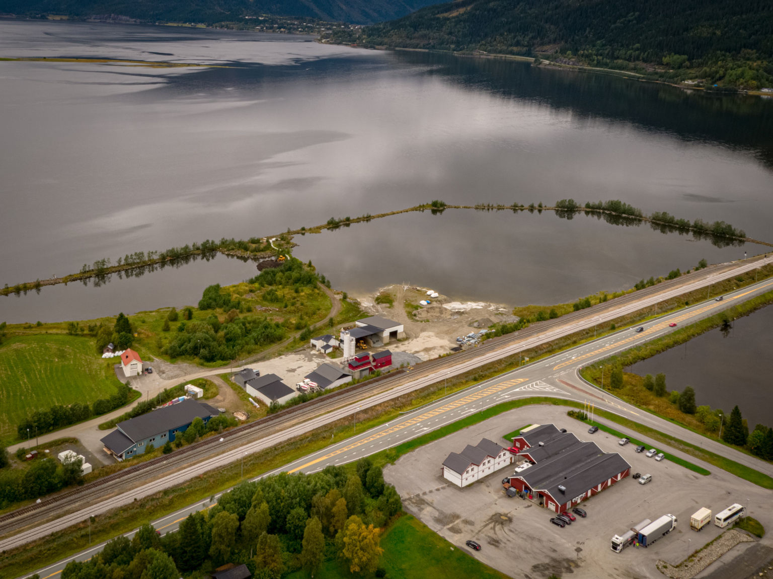 Sjetè, Bjerka - Venture North